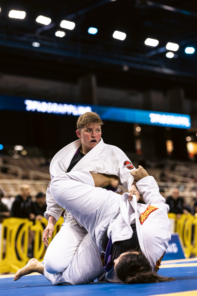 What's the difference between Gi and No Gi jiu jitsu? - Absolute MMA